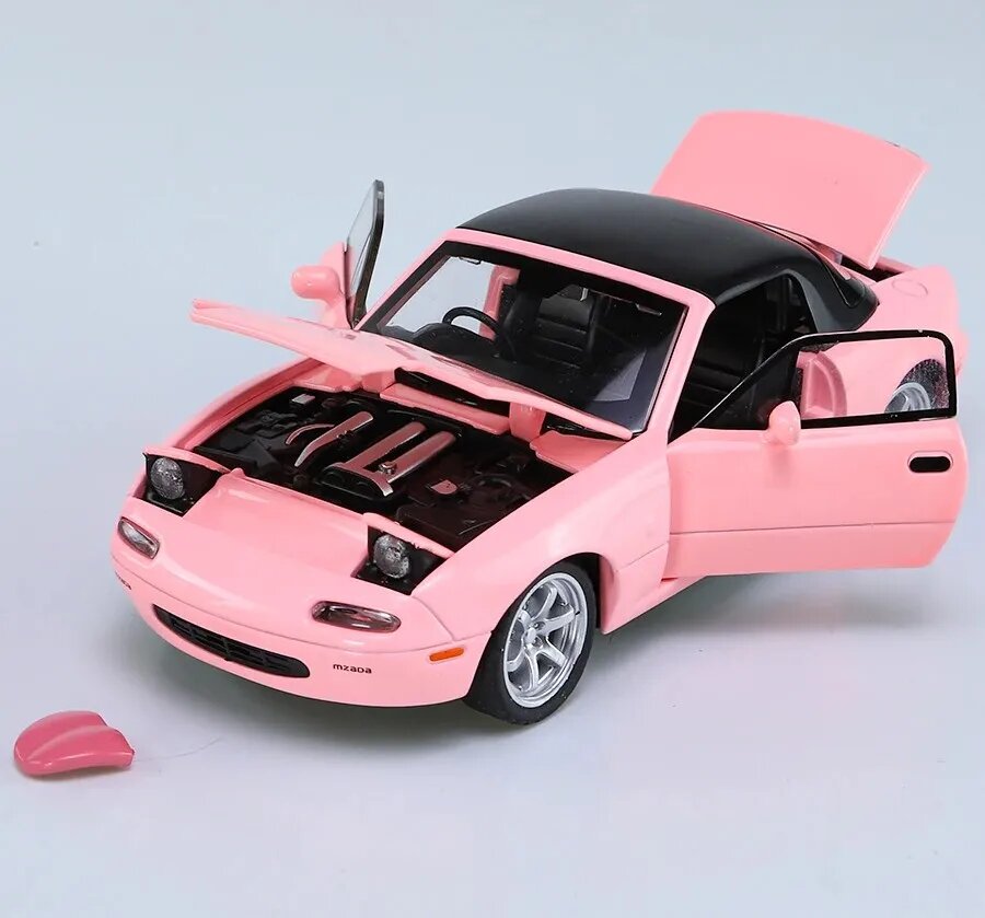 Розовая Mazda MX-5 Miata, масштабная модель