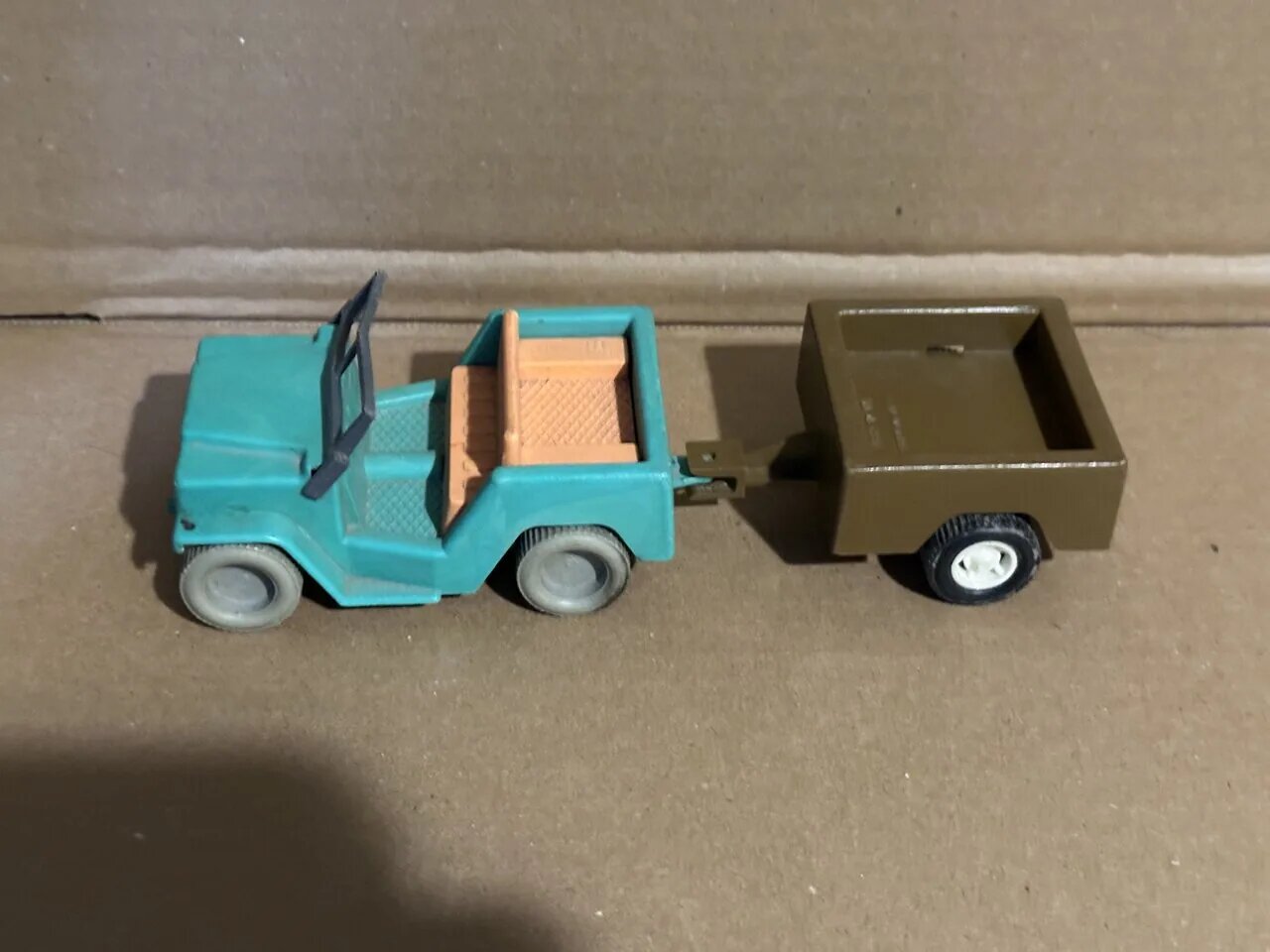 Игрушка военный джип с прицепом СССР винтаж 80 годы