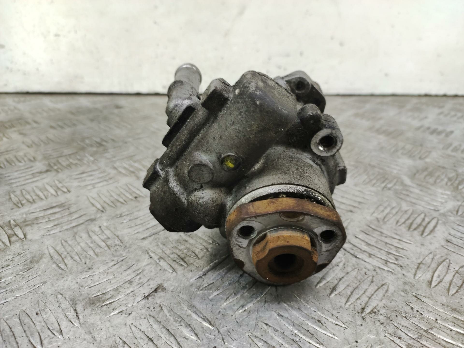 Насос гидроусилителя руля Volkswagen Golf 4 (1997 - 2006) 91130