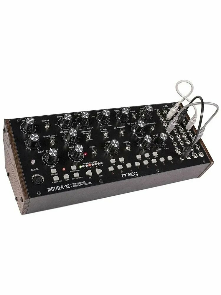 Синтезатор Moog Mother-32