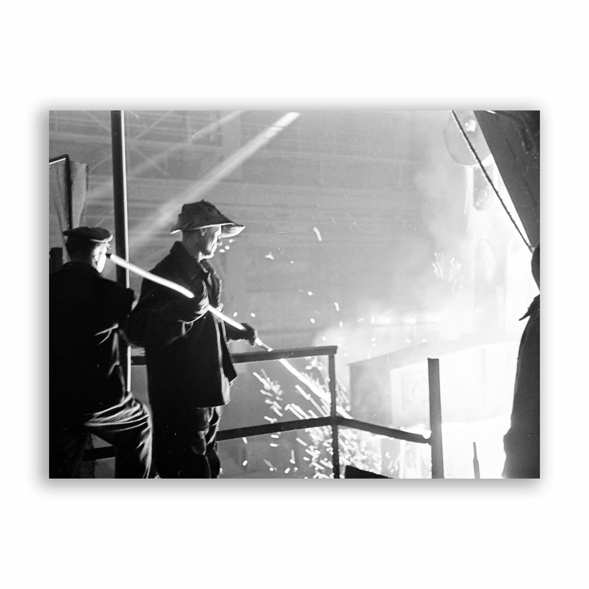 Советский постер, плакат на бумаге / Советские рабочие / Размер 30 x 40 см