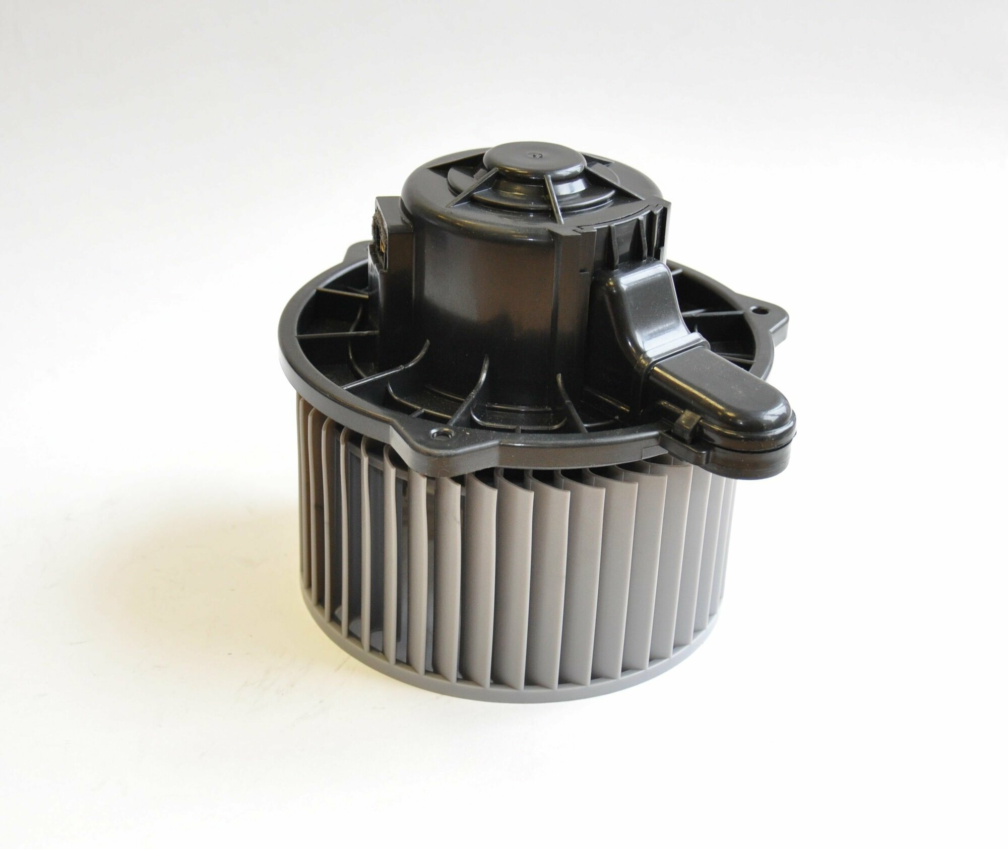 Вентилятор отопителя для ВАЗ 2170 Лада Приора, 2190 Гранта, LADA Priora, Granta (с сиcтемой отопителя Halla) арт CRTR0101557