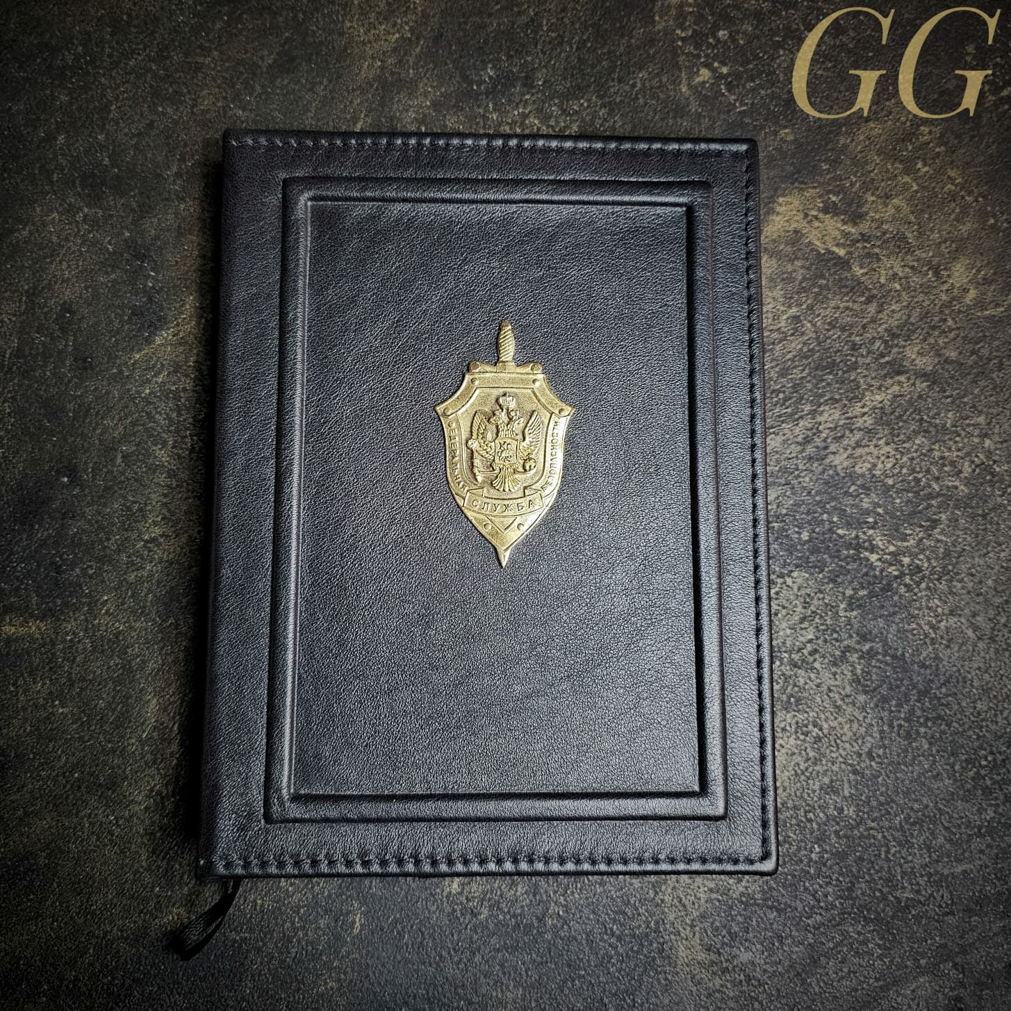 Ежедневник герб ФСБ РФ, натуральная кожа