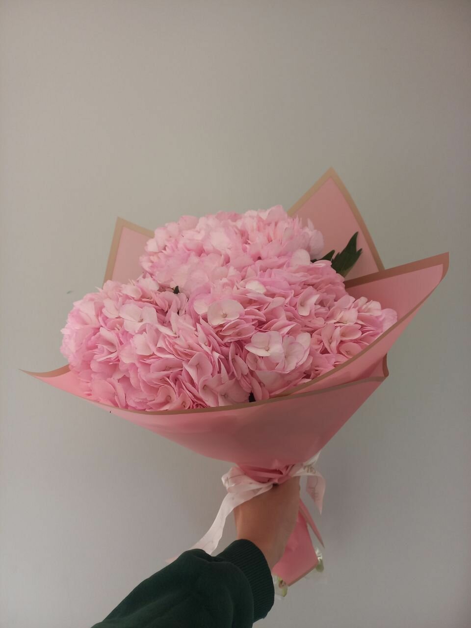 Букет Well-flowers, гортензии, круглый, высота 50см, 3шт, букет свежих цветов