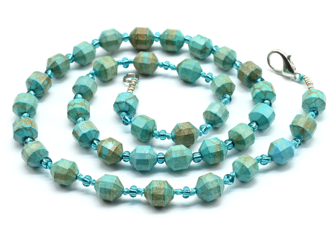 Бусы, бирюза