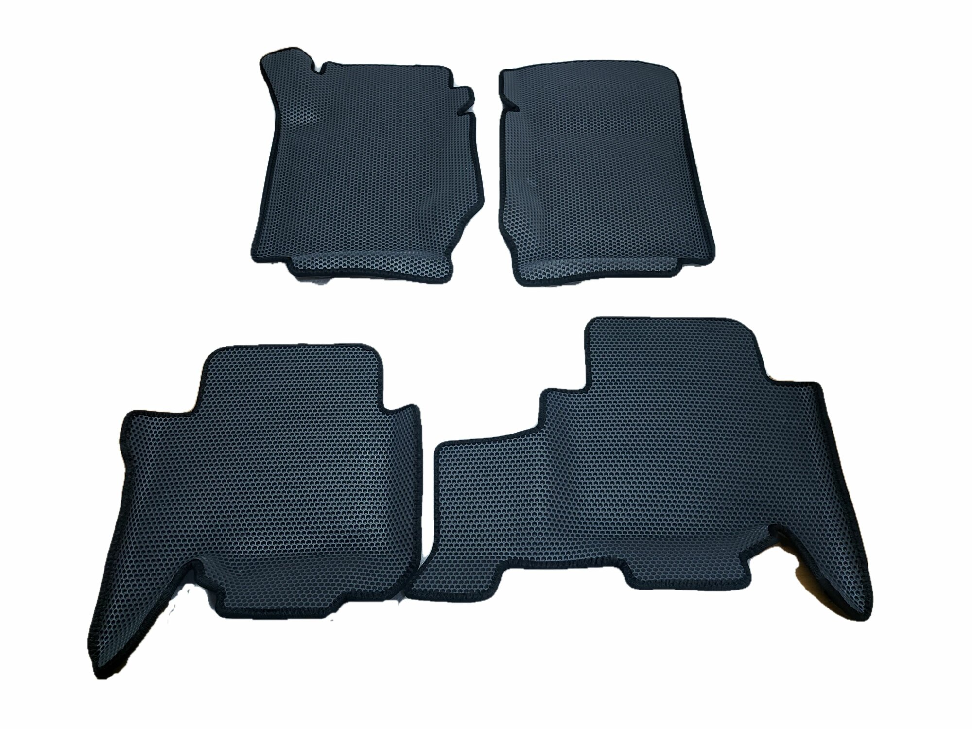 Ковры в салон 3D EVA TANK 300. Серый ковер / Черный кант