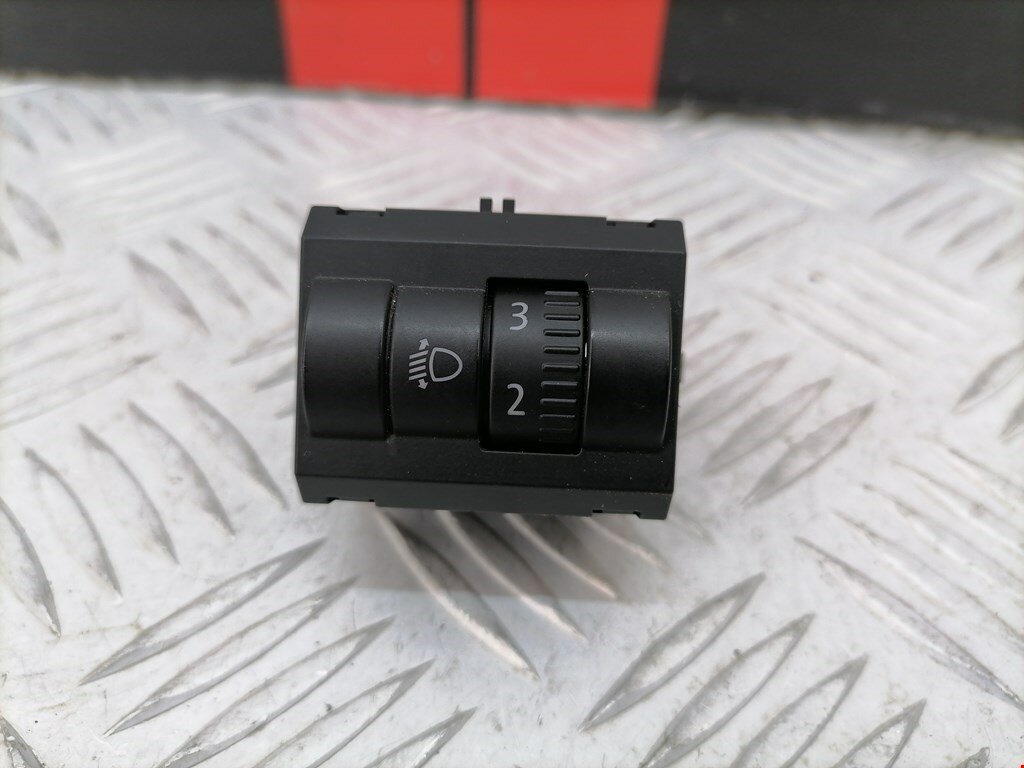 Кнопка корректора фар Skoda Fabia 2 (5J) 5J0941333A арт. 1506807