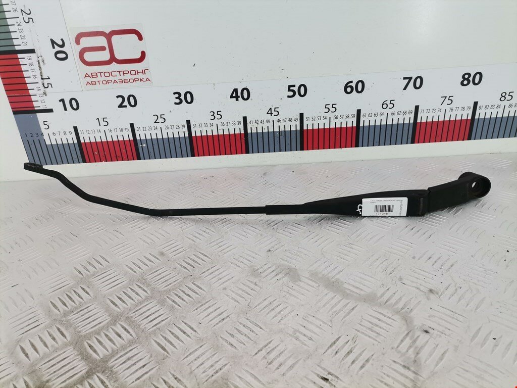 Поводок стеклоочистителя передний правый Hyundai i20 1 983201J000 арт. 1713481