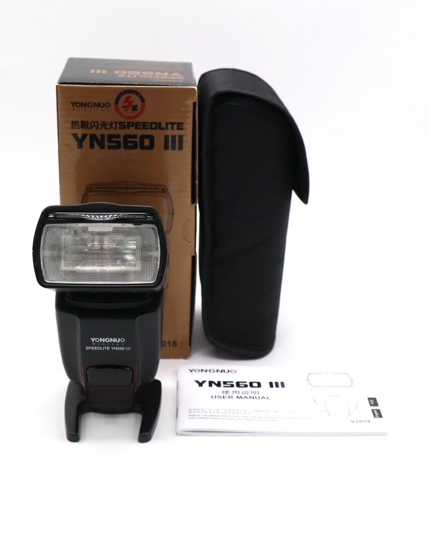 Фотовспышка Yongnuo speedlite YN560 III в упаковке