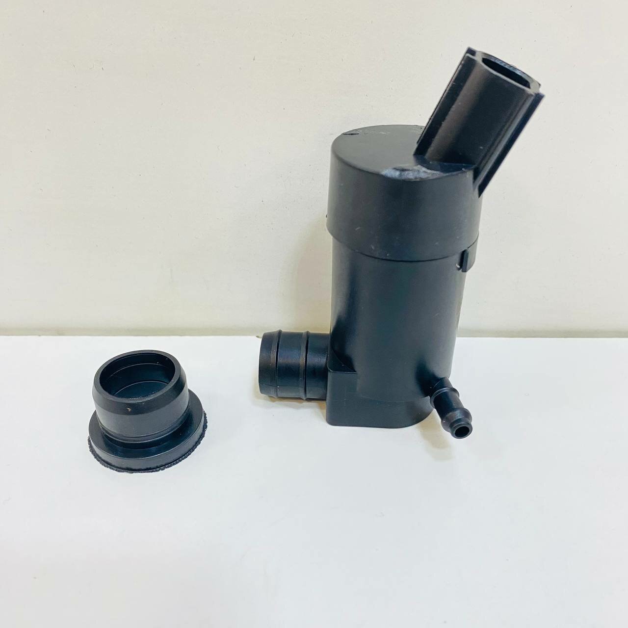 Насос омывателя лобового стекла для Форд Фокус 2 / Мондео 4 седан