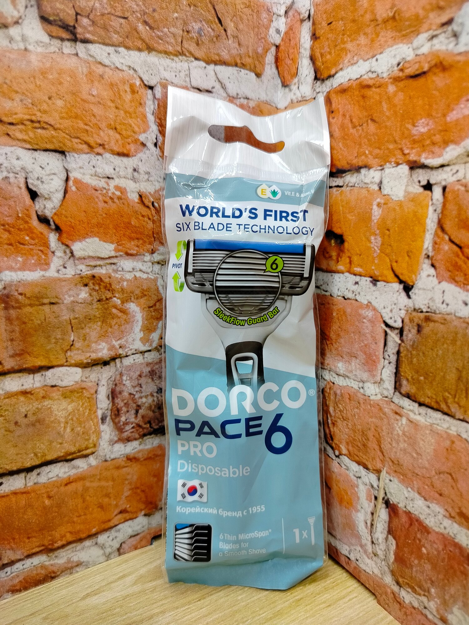 Dorco PACE 6 PRO Одноразовый бритвенный станок мужской 6-ти лезвийный с плавающей головкой