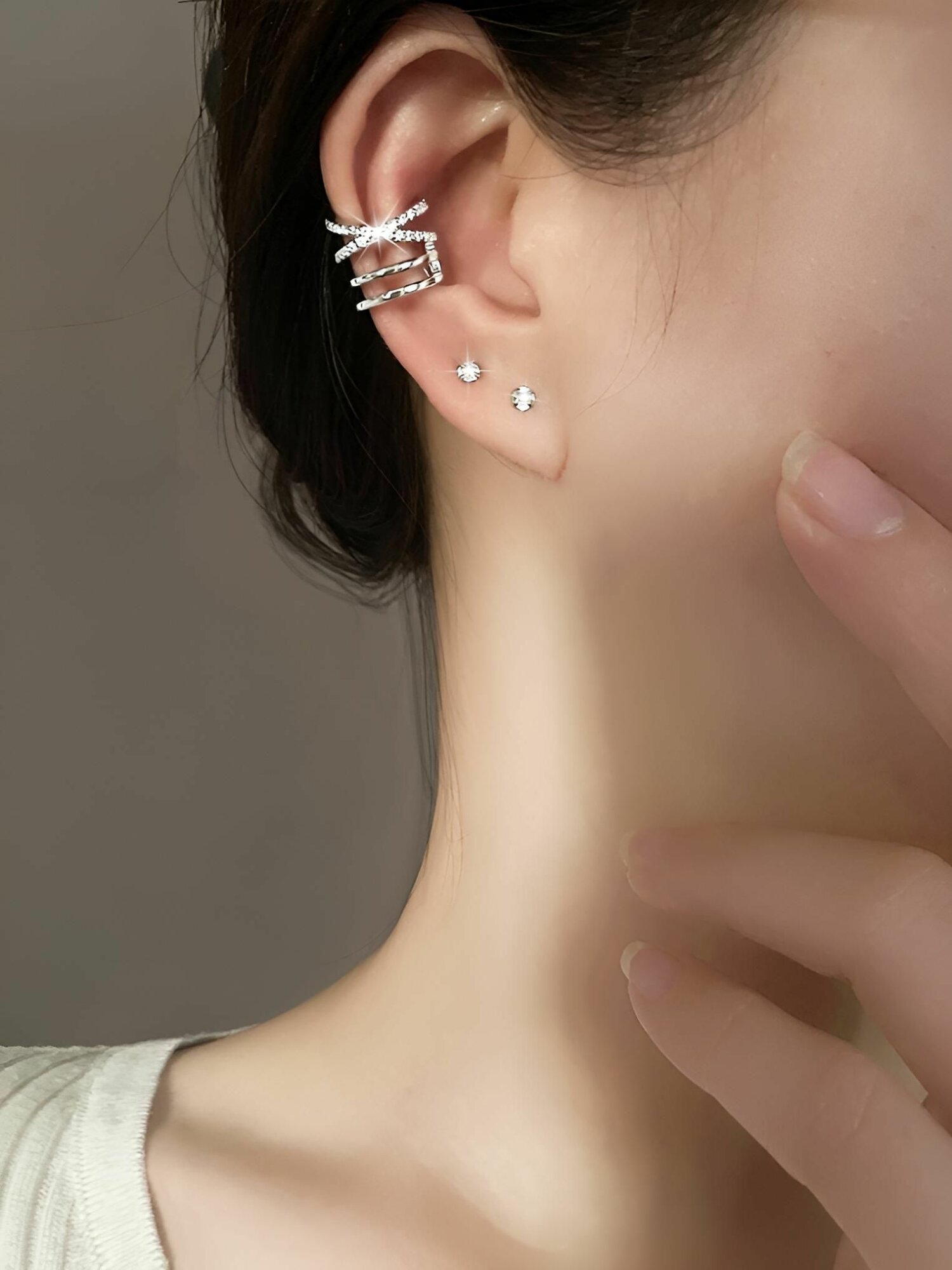 Серьги каффы, одиночные, кристаллы Swarovski