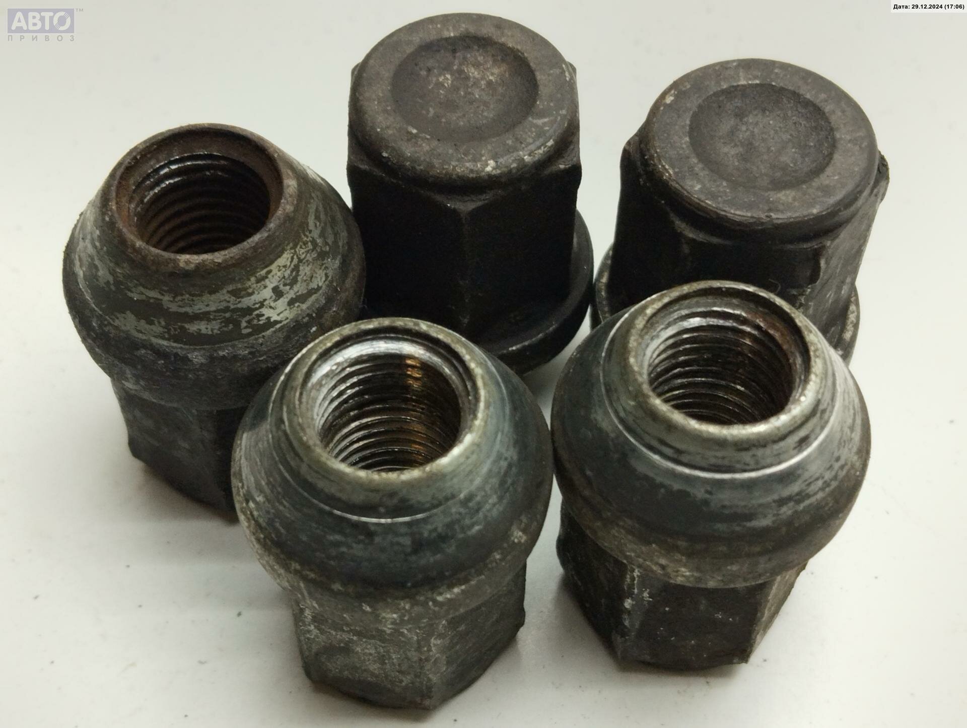 Болт колесный (гайка колесная) Ford Focus 2 (2004-2010)