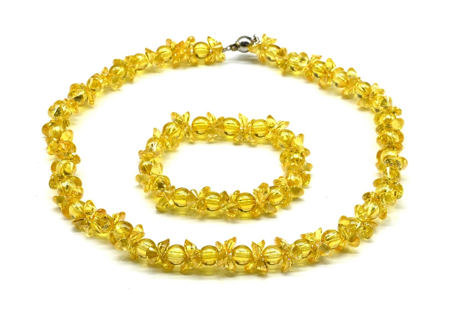 Бусы, циркон