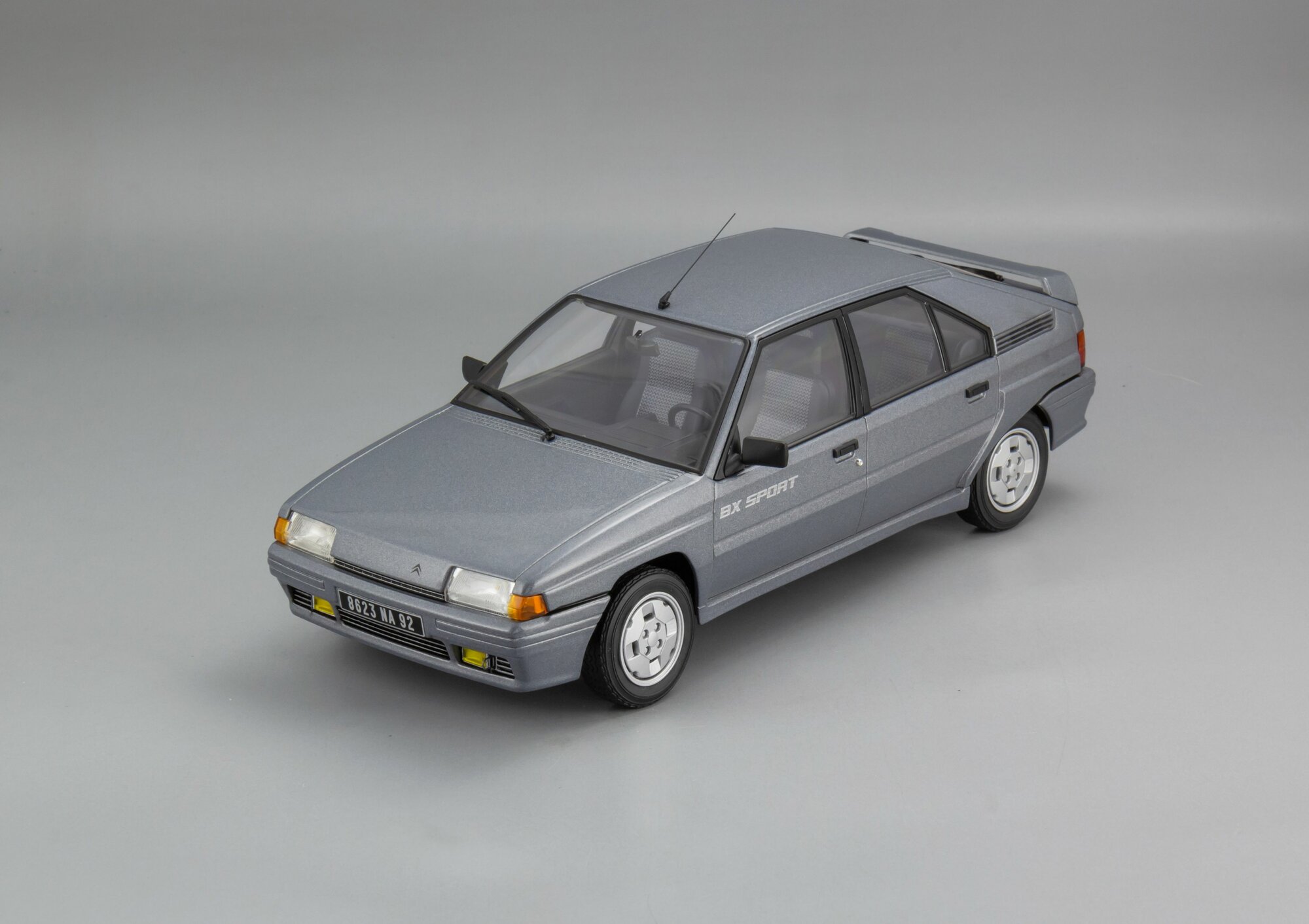 Коллекционная масштабная модель 1:18 Citroen BX 16 Sport - 1985 от Norev