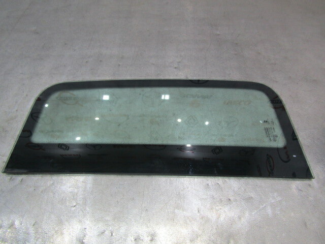 Стекло кабины боковое левое малое MAN TGX, TGA, TGS