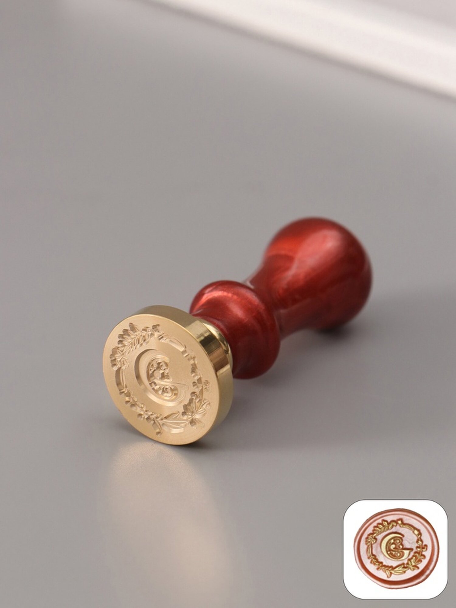 Печать для сургуча с пластиковой ручкой «Венок с буквой C», 2.5×2.5×6.3 см
