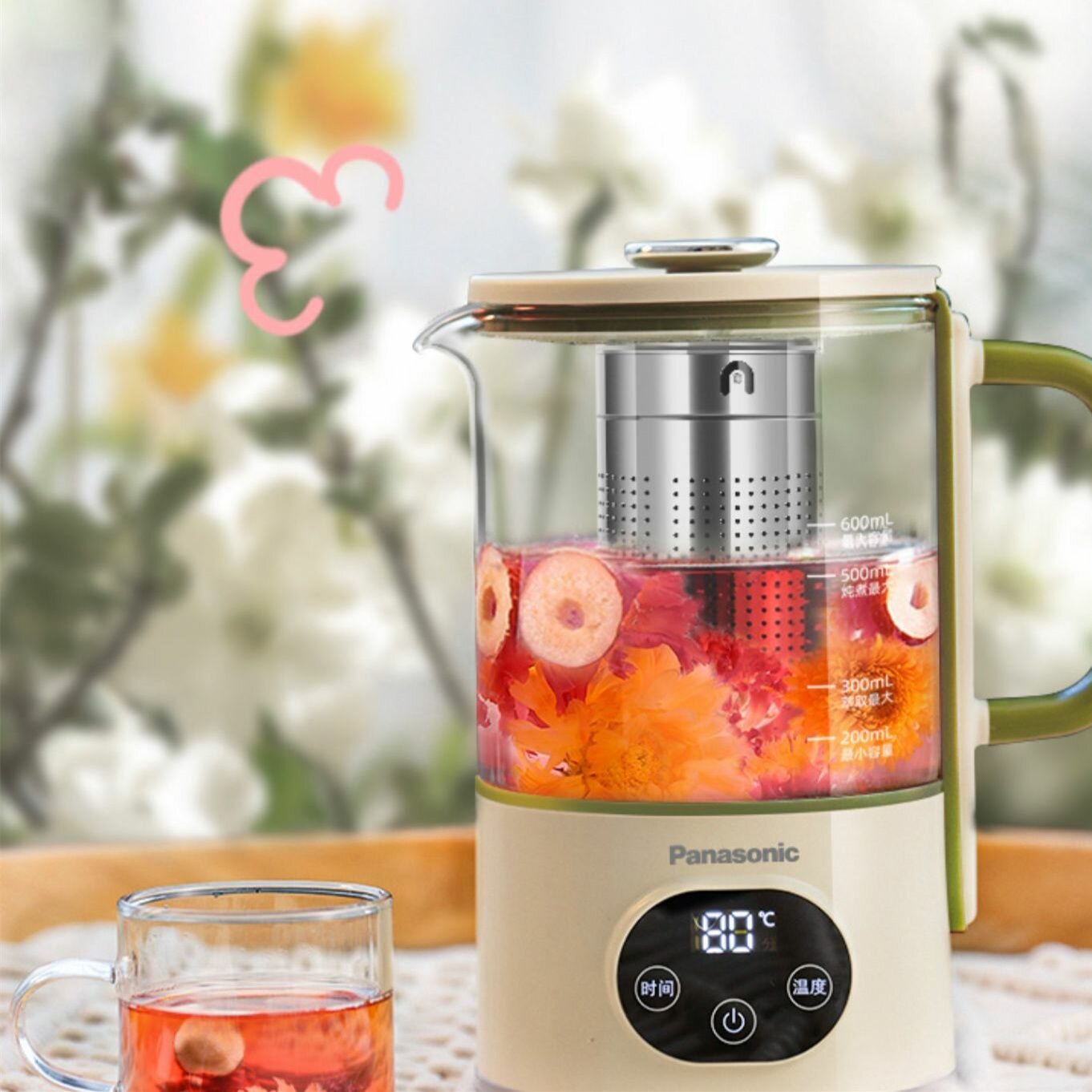 Электрочайник Panasonic RSH NC-POH18-G, 0.6л, зеленый, двухслойный корпус