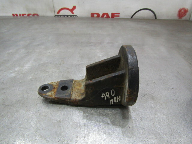 Кронштейн отбойника передней рессоры MAN TGX, TGS, TGA