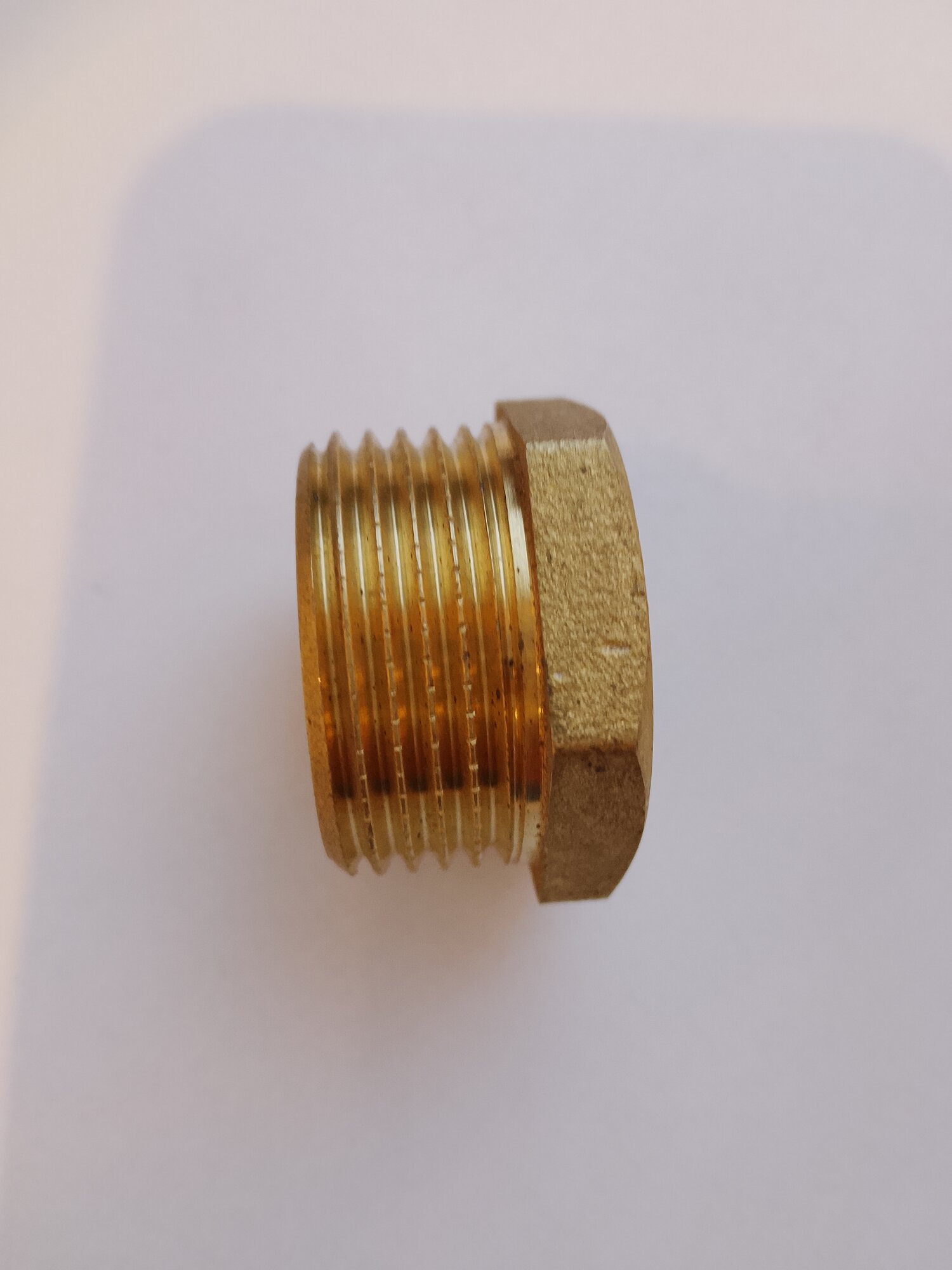 Футорка латунь "1" наружн. на 1/2 внутр.