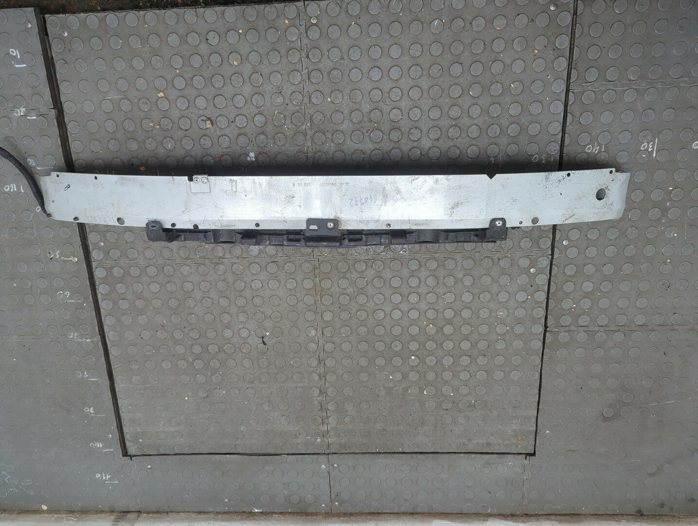 Усилитель бампера передний Opel Astra H Б/У