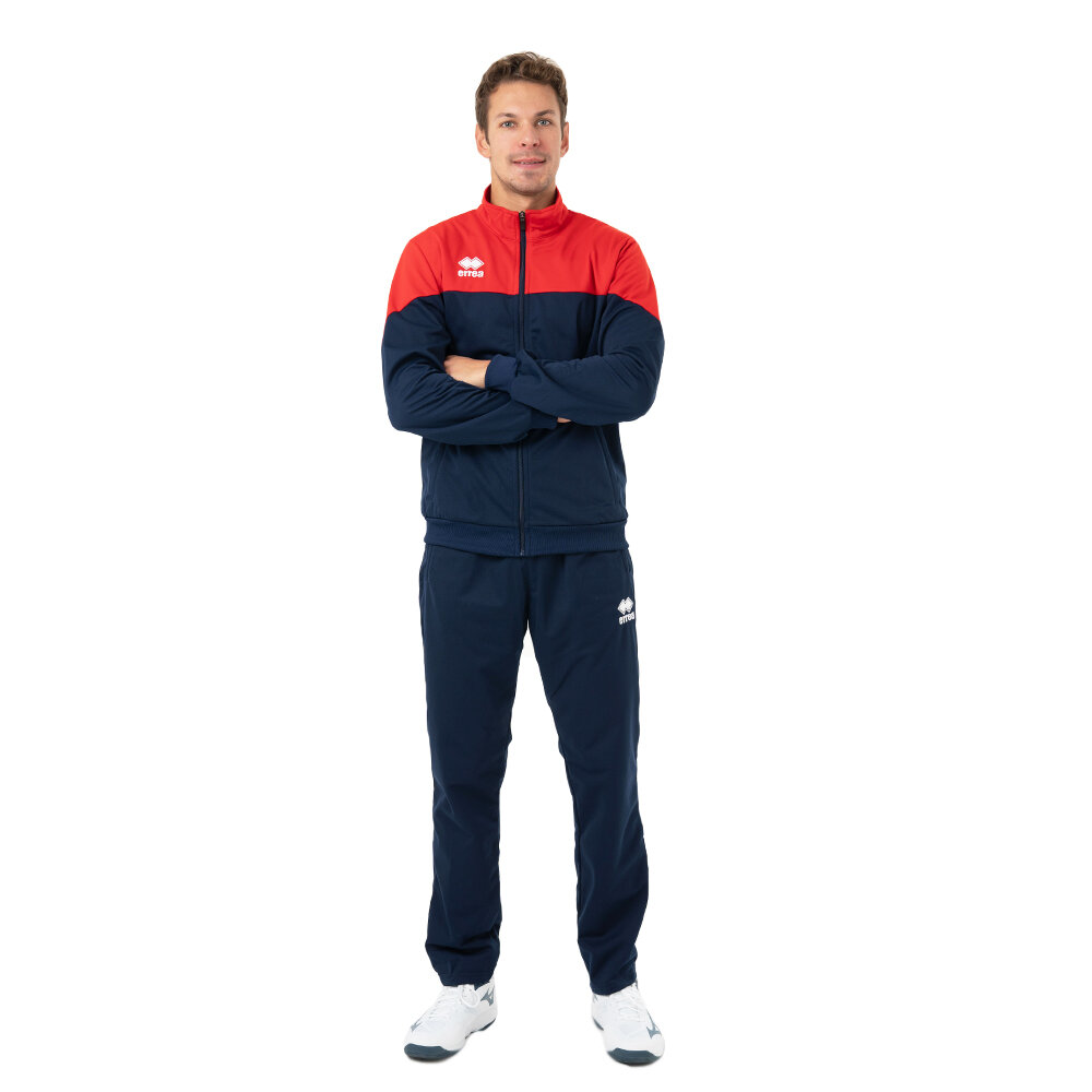 Костюм спортивный