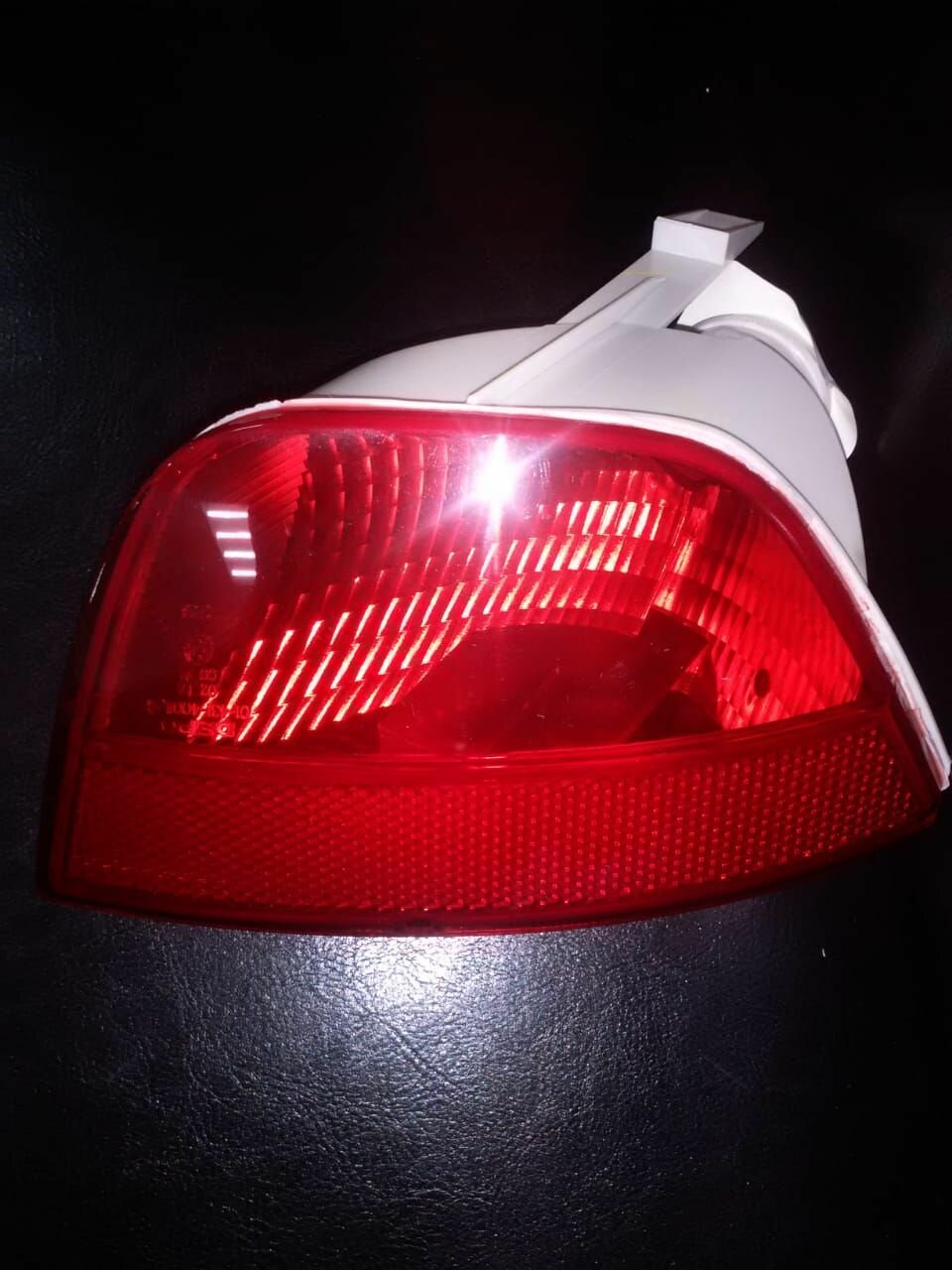 Левый фонарь в задний бампер Форд Фокус/Фокус 2 FORD FOCUS 1/2 5D