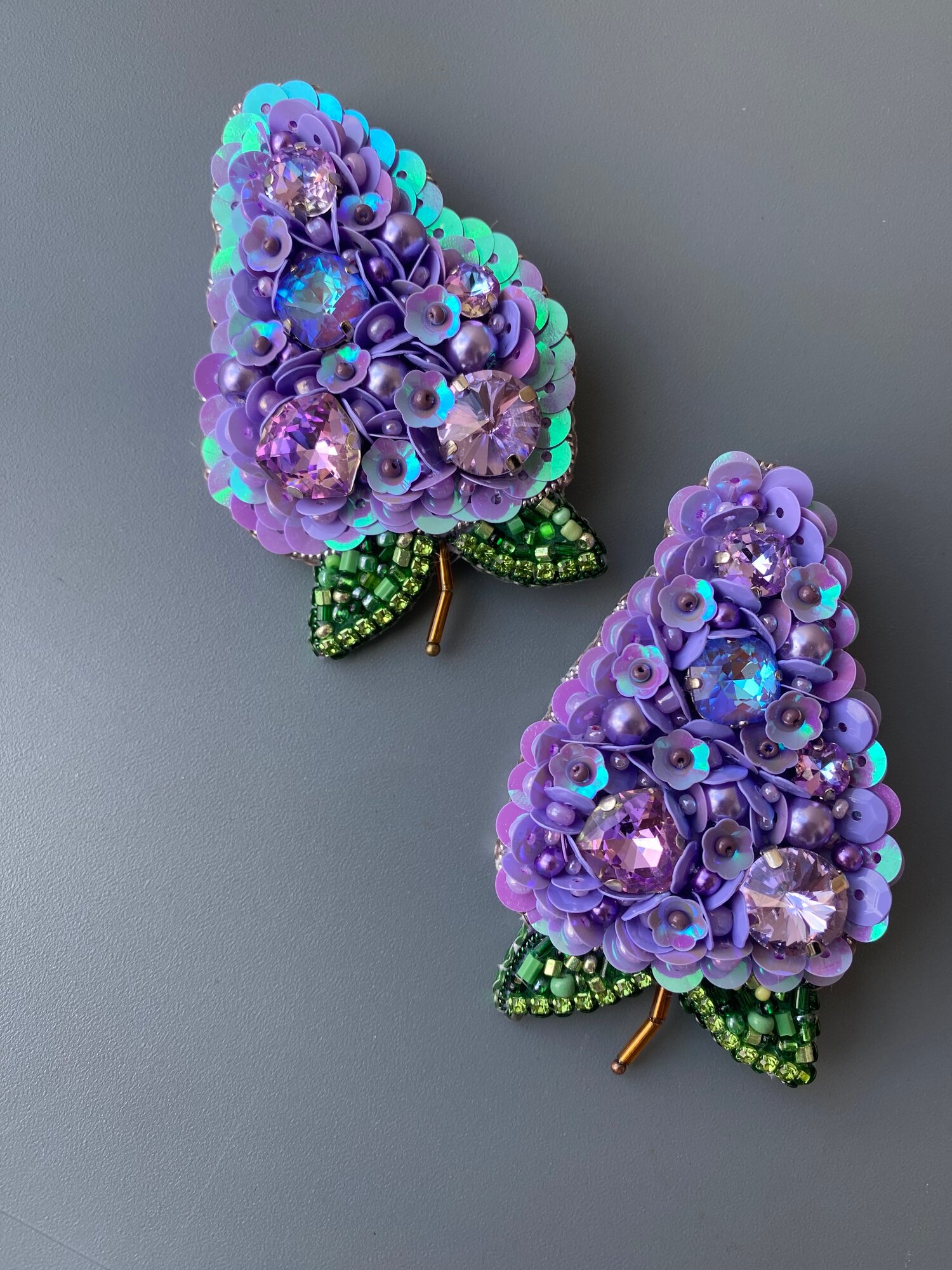 Брошь, жемчуг Swarovski синтетический, стекло, стразы, кристаллы Swarovski