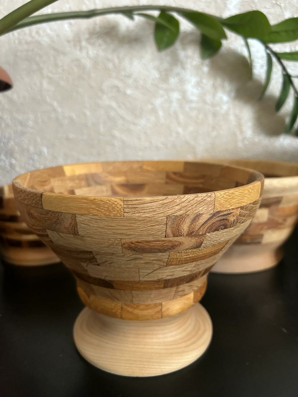 Ваза из дуба ясеня и бука. Деревянная посуда.