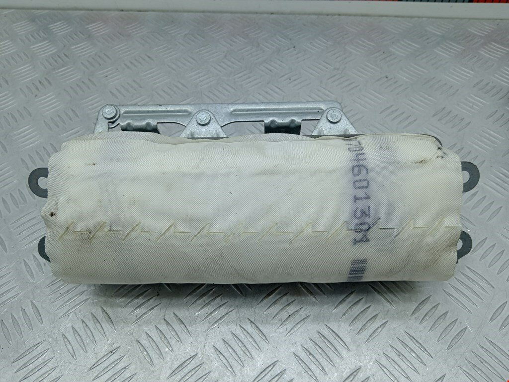 Подушка безопасности пассажирская (в торпедо) Ford Focus 1 30338448C арт. 1948832