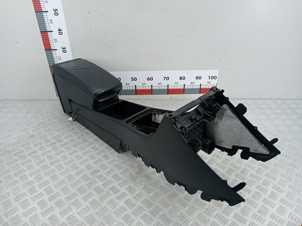 Подлокотник Volkswagen Passat 6 3C0864207P арт. 1973827