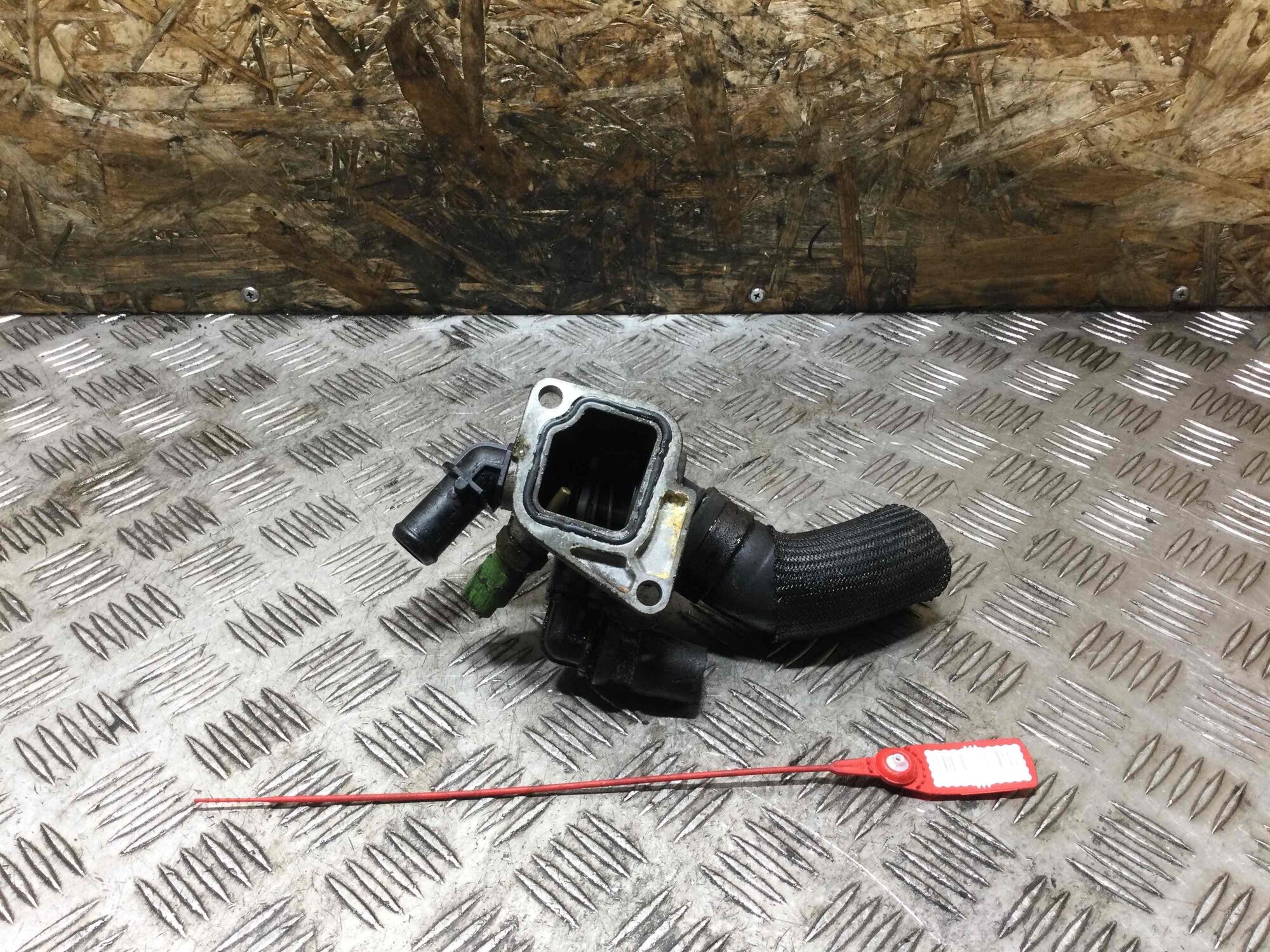 Б/У Корпус термостата Volvo S60 1 поколение (2000-2004) 2002 г.