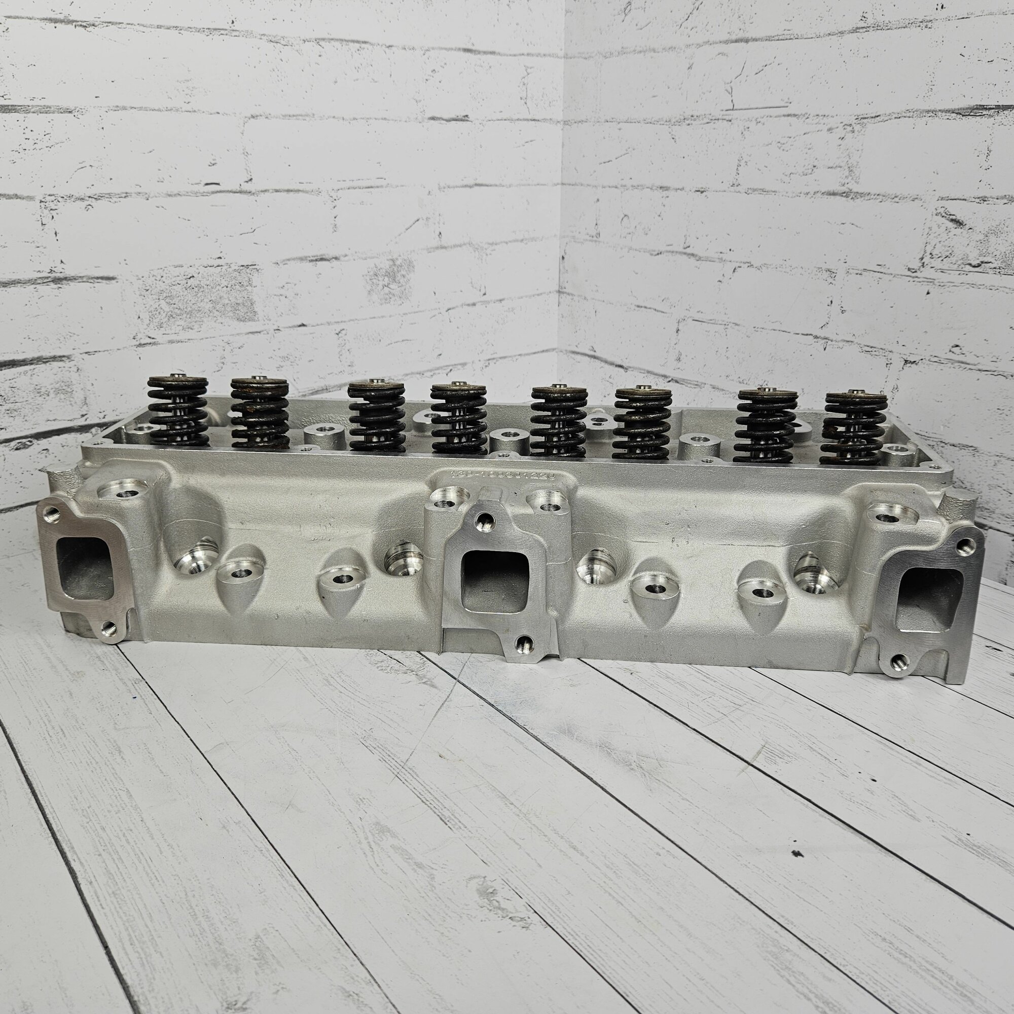 Головка блока цилиндров автохис для а/м ЗИЛ-130 бензин, газ с клапанами в сборе арт. 130-1003010-20