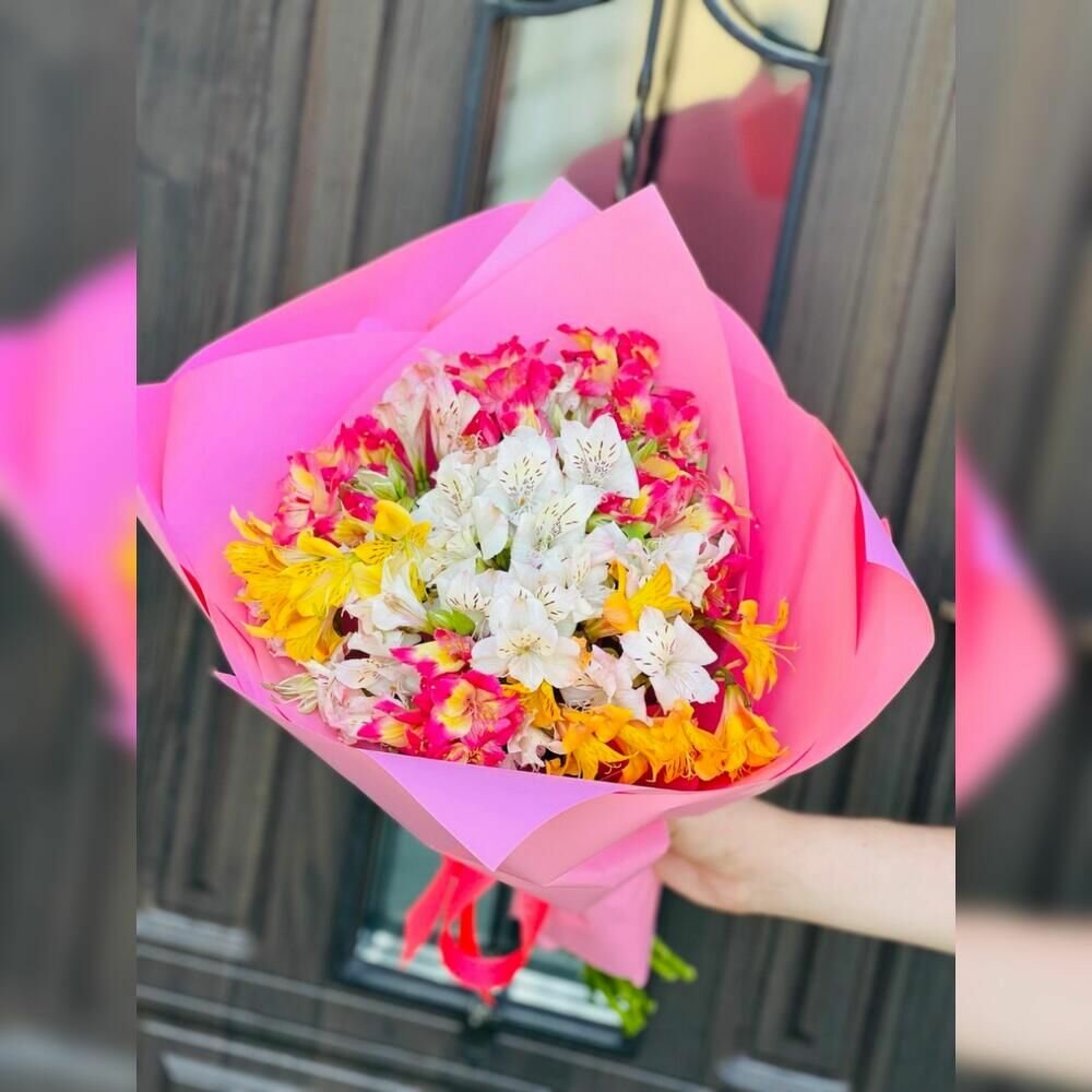 Букет альстромерии в подарок девушке, 15 шт.