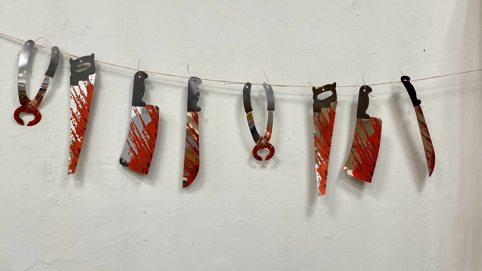 Гирлянда ПатиПраздник HALLOWEEN Ножи кровавые, 200 см, Хэллоуин вечеринка