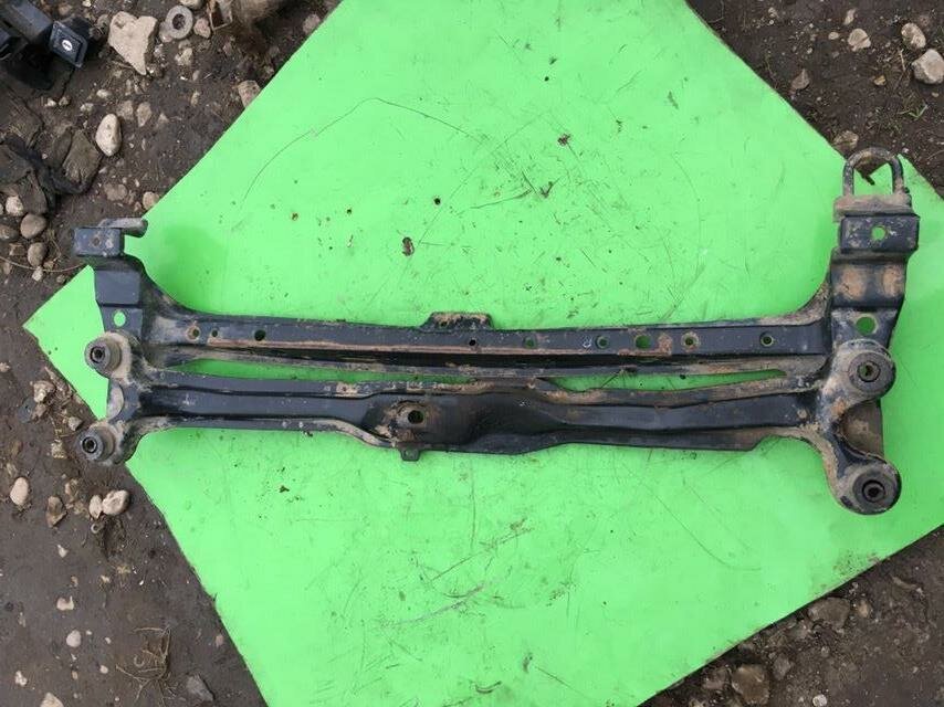 Балка подрадиаторная VW Passat B3 1988-1993