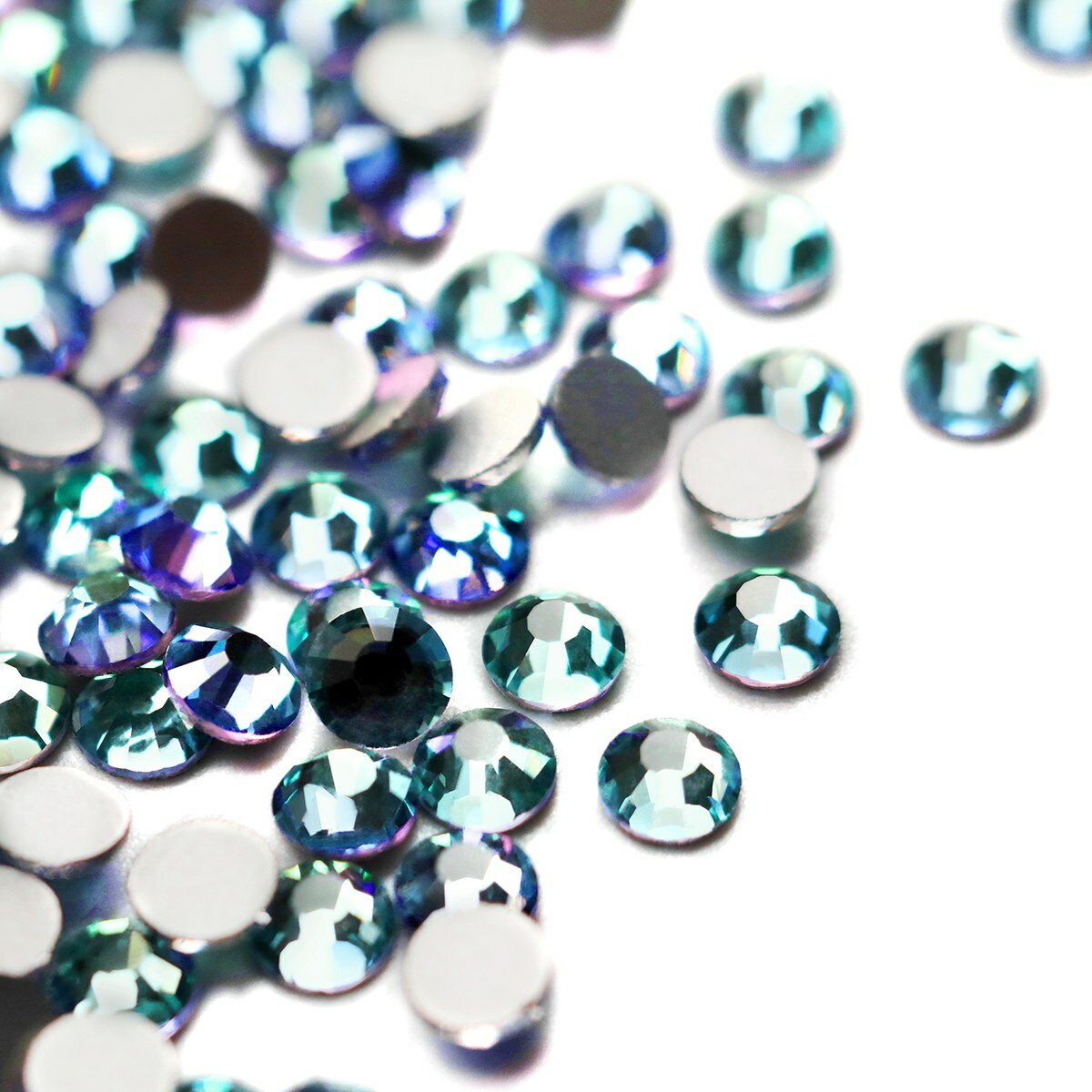 Стразы Люкс стеклянные клеевые (упаковка 432 шт.) холодной фиксации, огранка 10 граней, цвет Dream Aqua аквамариновый с сиреневым отливом, размер SS16 3.8-4 мм
