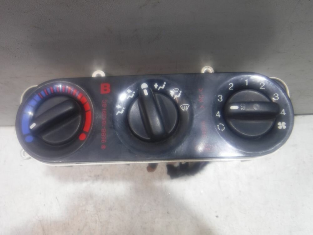 Блок управления отопителем Ford Mondeo II 96BB18K391BC