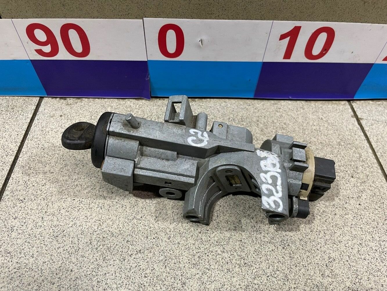 Замок зажигания Mazda 323 BJ