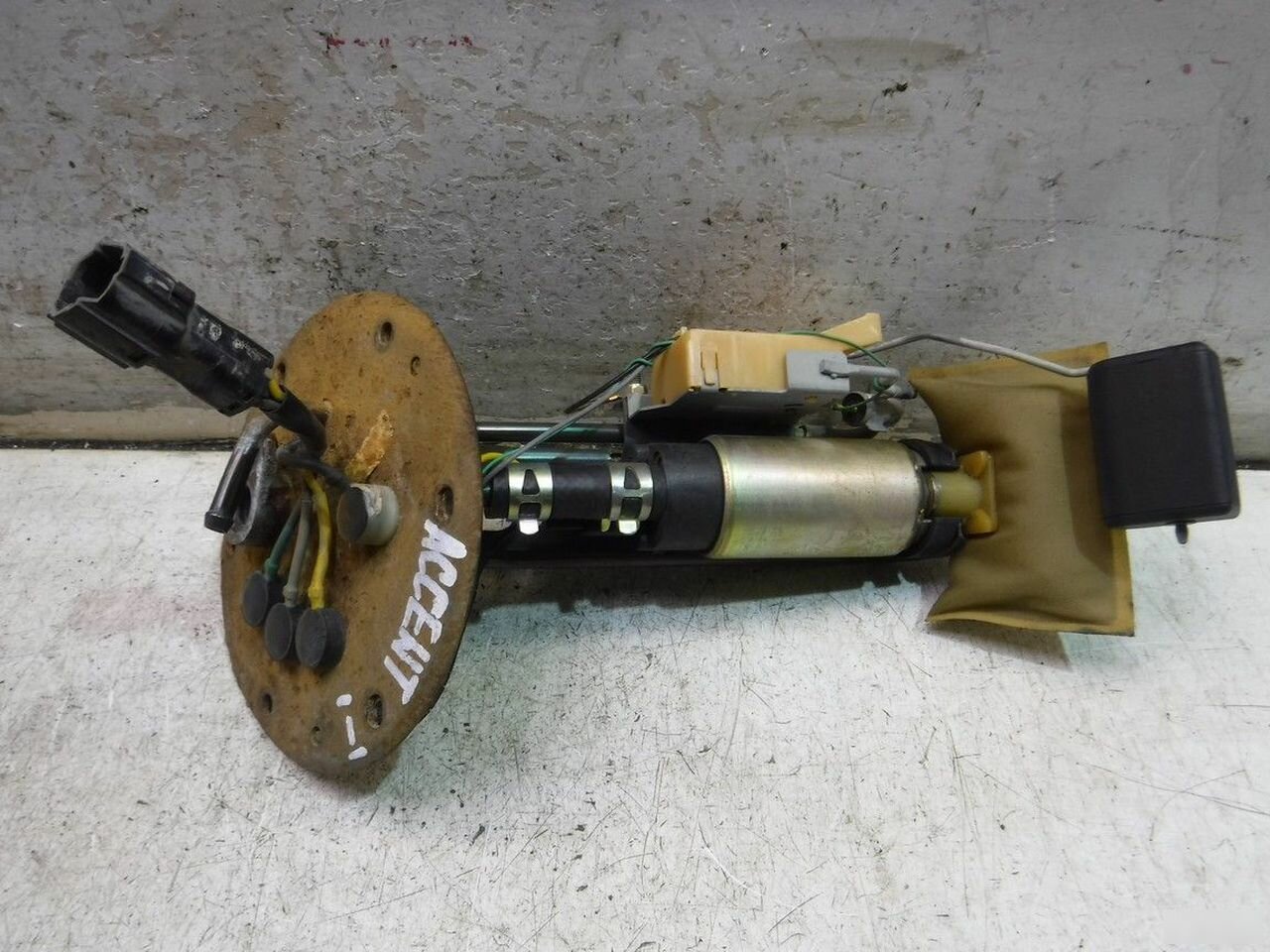 Насос топливный Hyundai Accent I (1994—2000) 3111522500