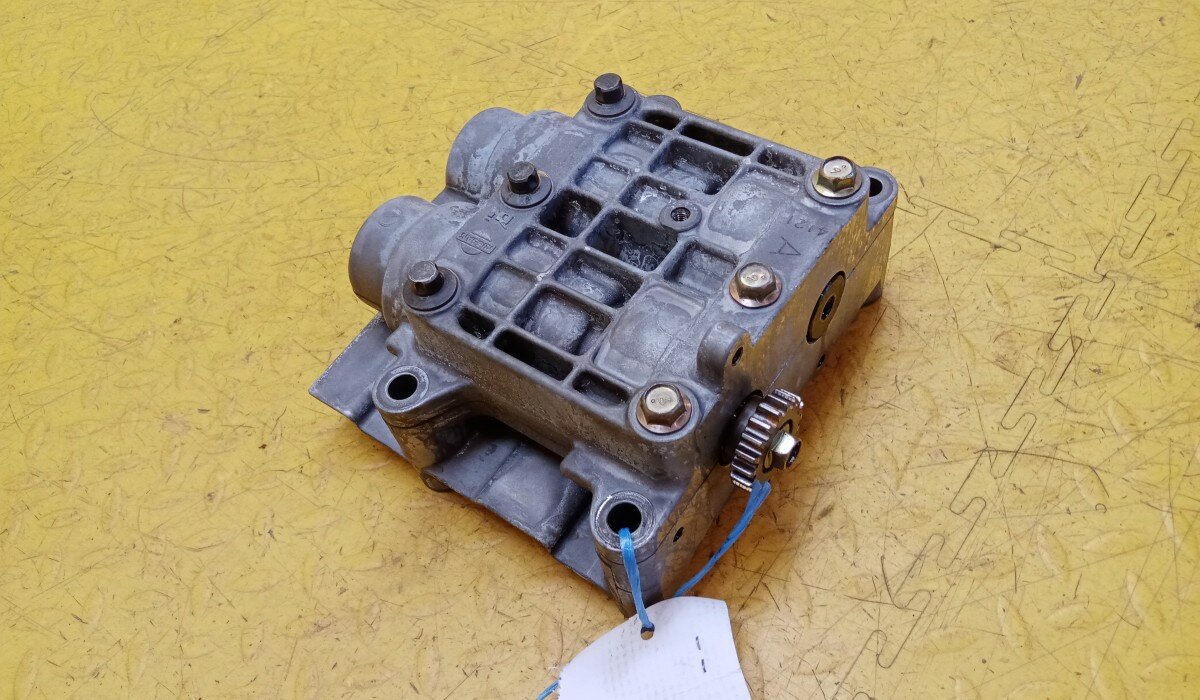 Вал балансирный Primera P12E Nissan 124106N200