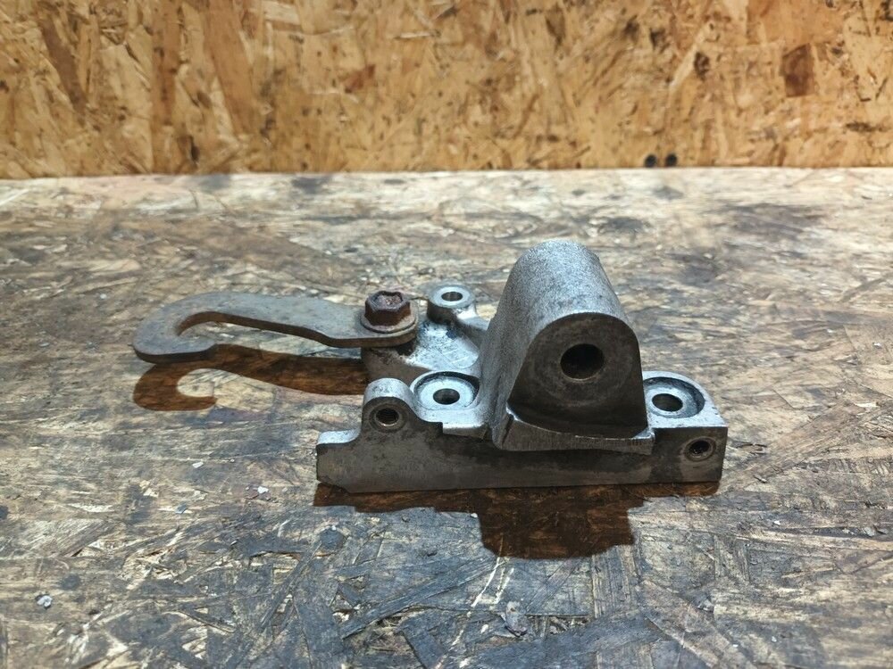 Крепление генератора Toyota Carina E (1992 1998) Б/У с пробегом