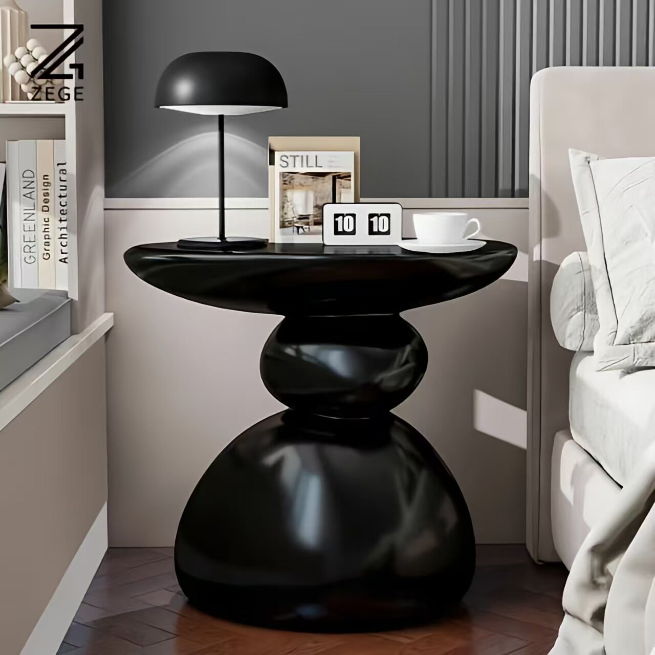 Журнальный стол, эпоксидная смола, минимализм, черный, угловой, 43 см x 30 см x 40 см