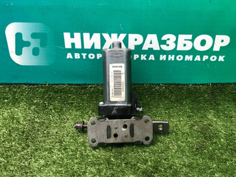 Моторчик регулировки сиденья передний левый 988582105