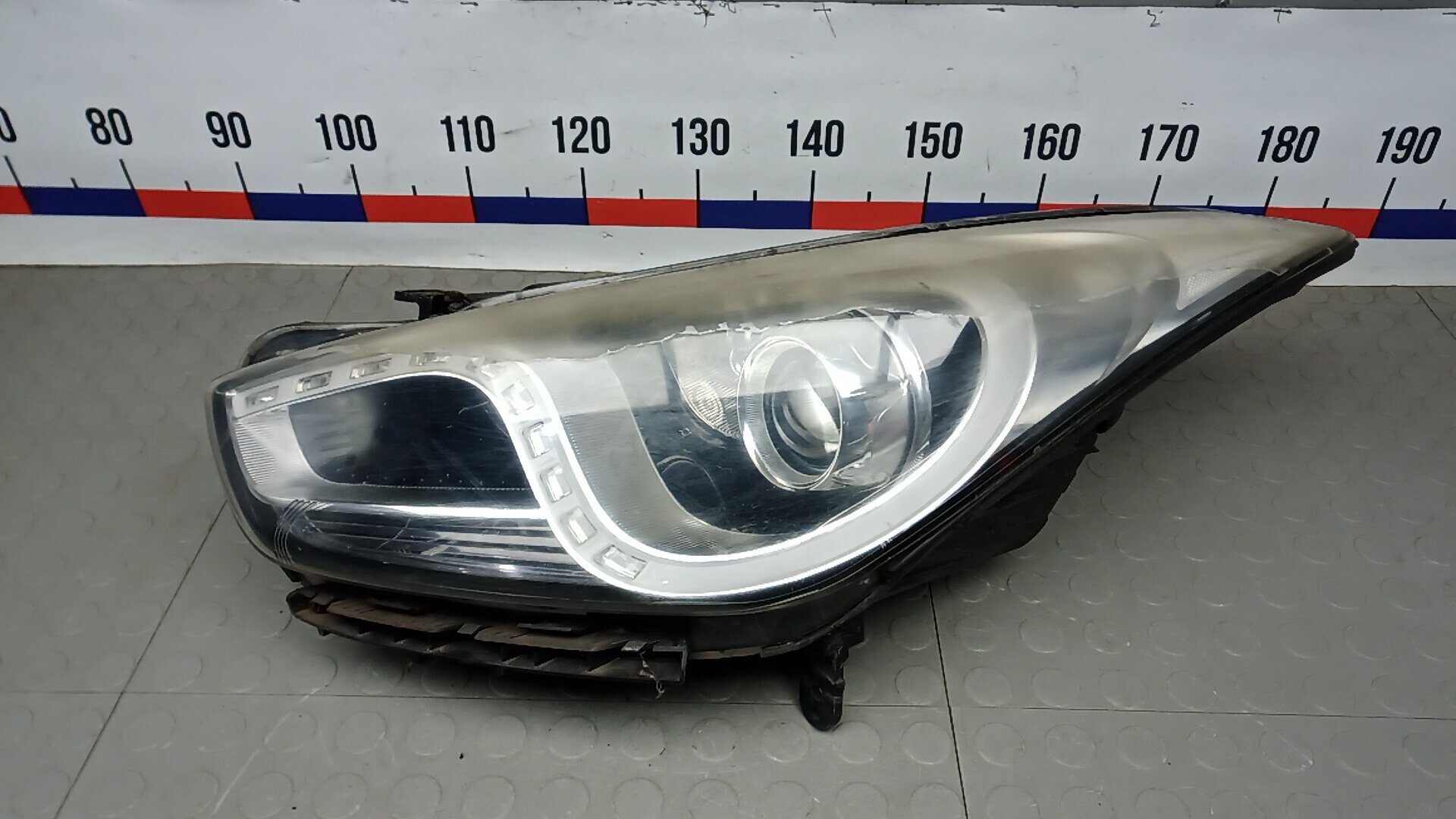 Фара левая HYUNDAI I40