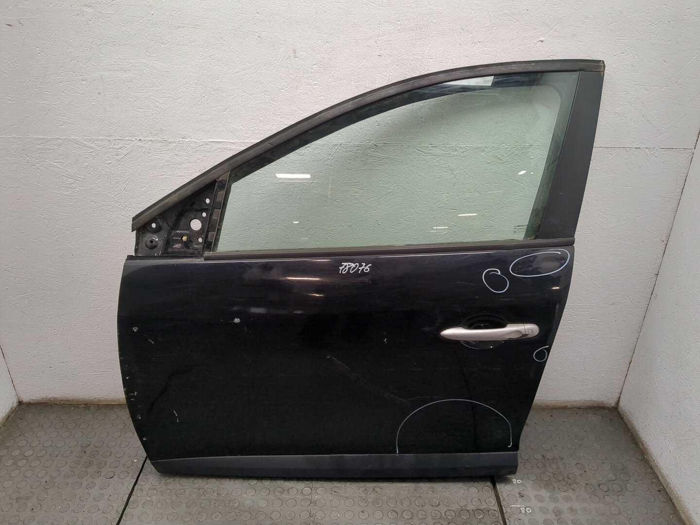 Дверь боковая (легковая) левая передняя Renault Megane 3 Б/У
