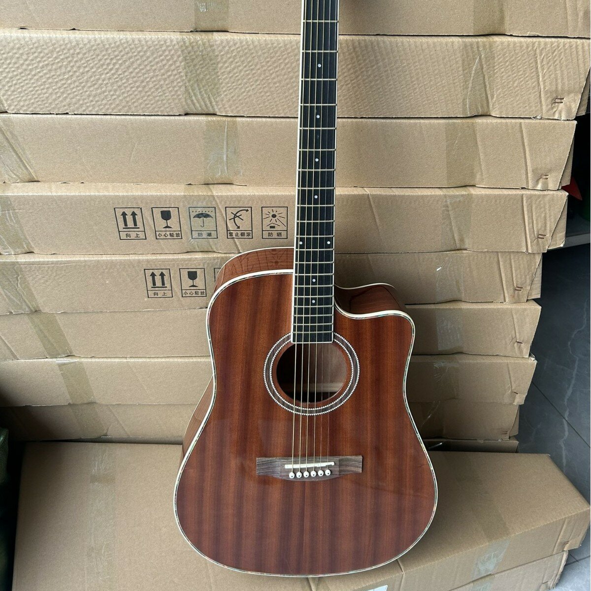 2026 Полированная народная гитара, деревянная гитара, 41inch целлулоидных краев, глянцевый народный инструмент, кросс-бордер, одночастный дропшиппинг