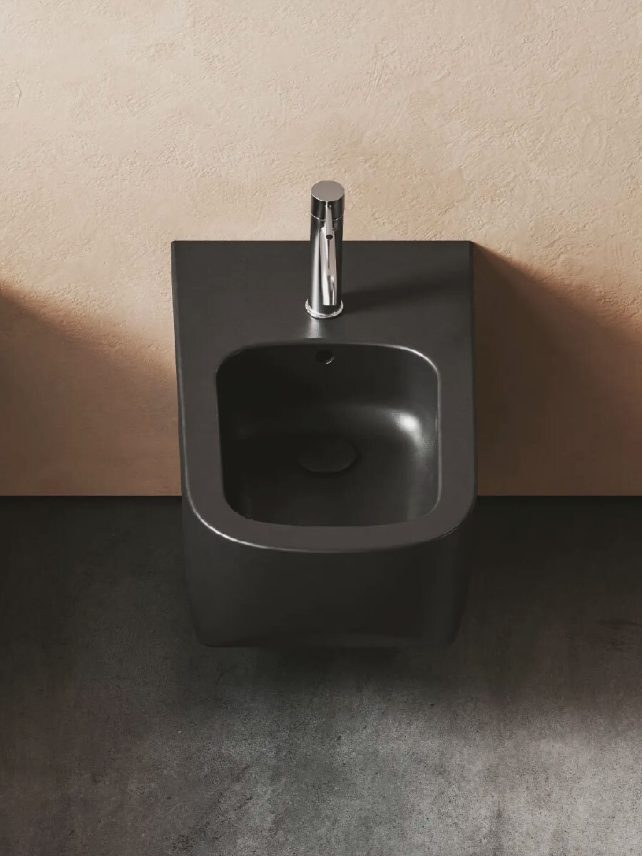 Биде подвесное HATRIA NEXT A0Y1F202, с отверстием смесителя, черное матовое