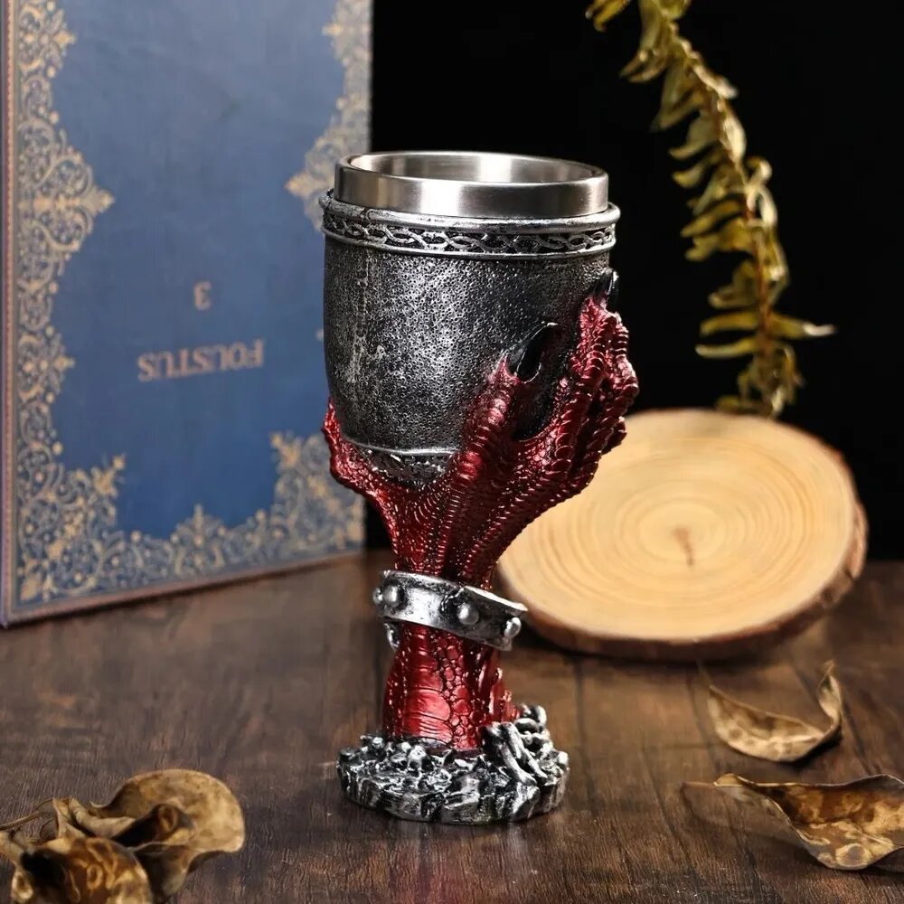 Кубок в виде лапы дракона 200 мл, 1 шт, для напитков, из полимерной смолы, красный