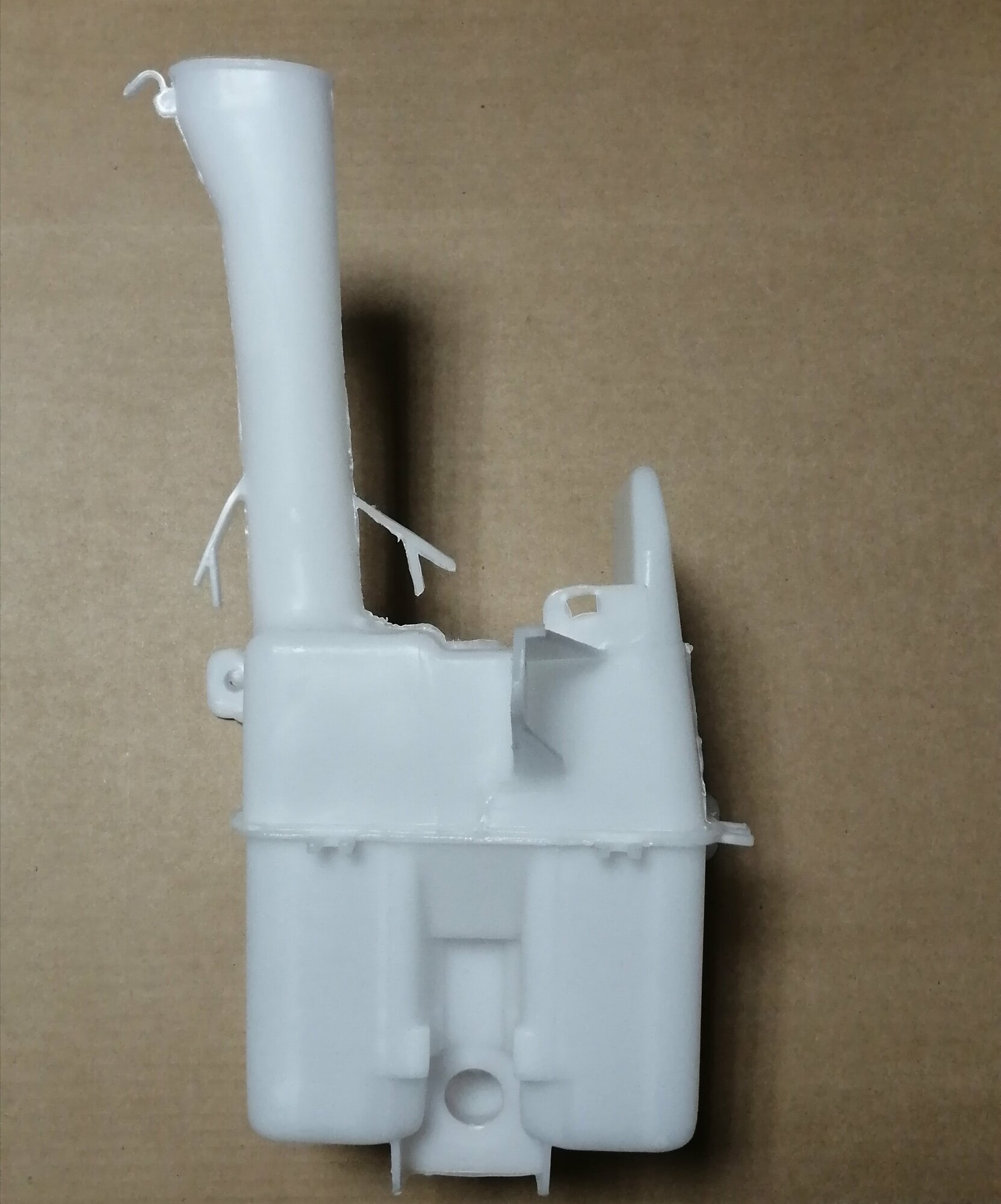 Бачок стеклоомывателя Lifan Solano (620) [1.8 16V 5МТ седан] B5207100